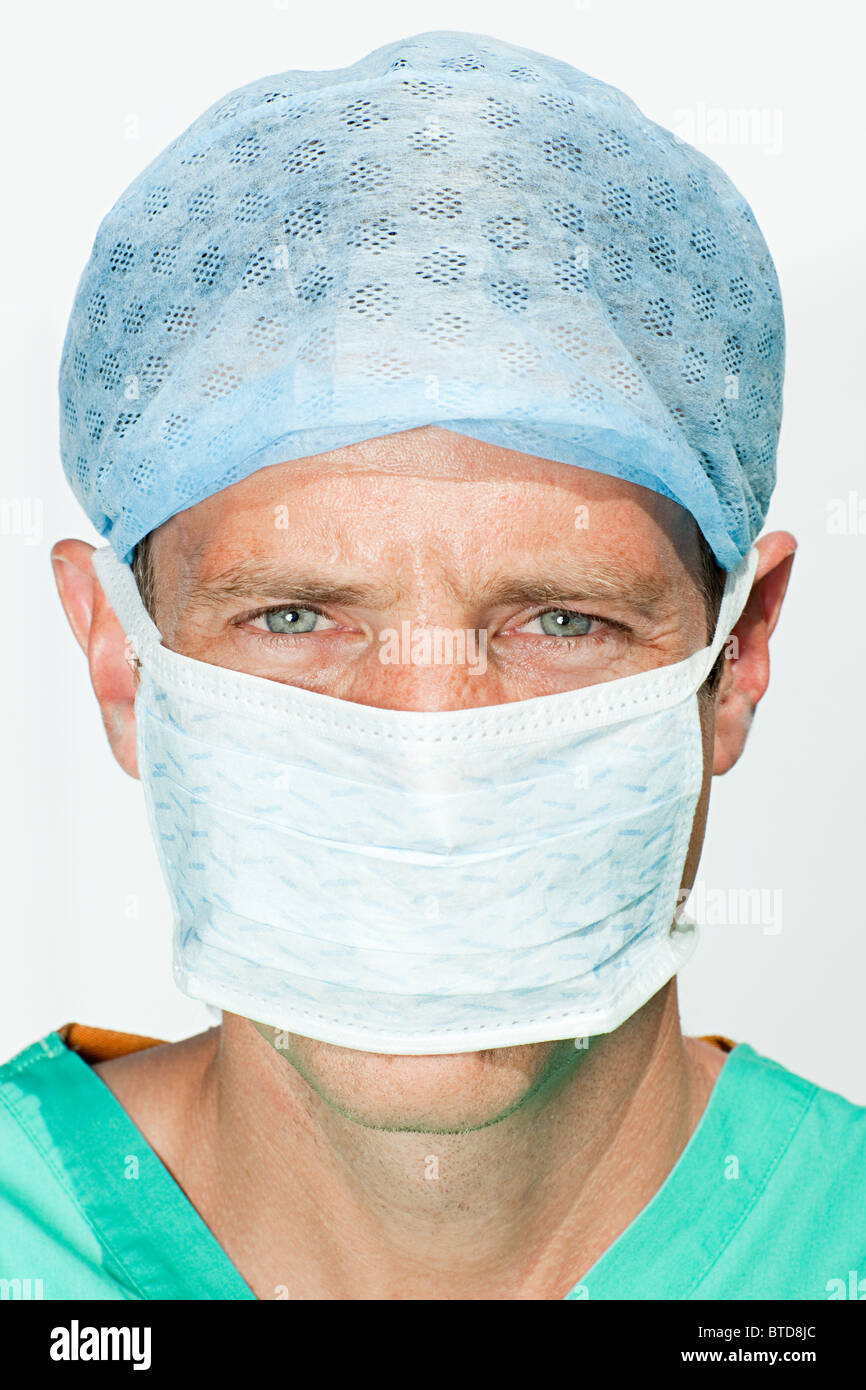 Portrait of a surgeon in mask Stock Photo - Alamy