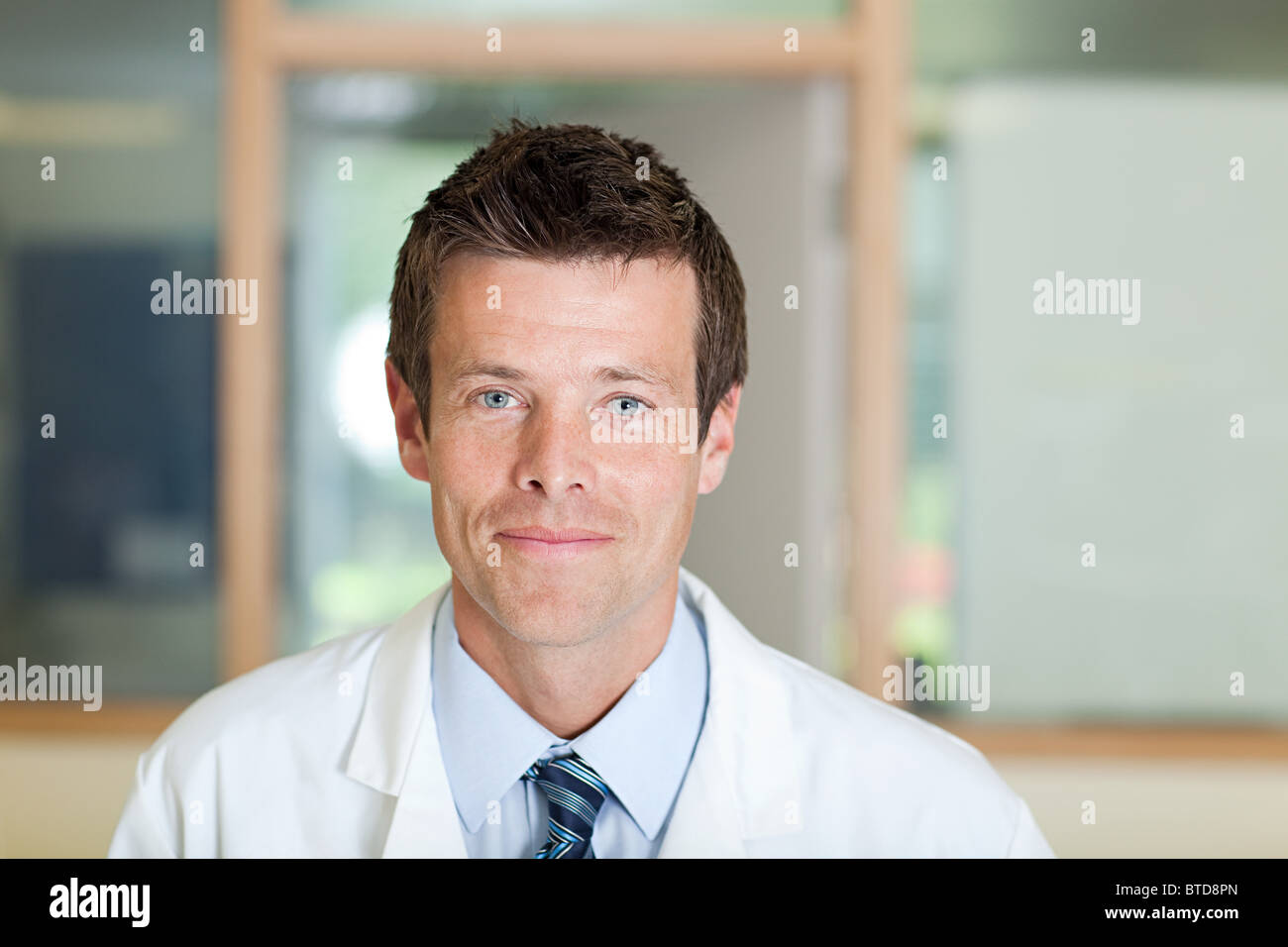 Portrait of a male doctor Stock Photo - Alamy