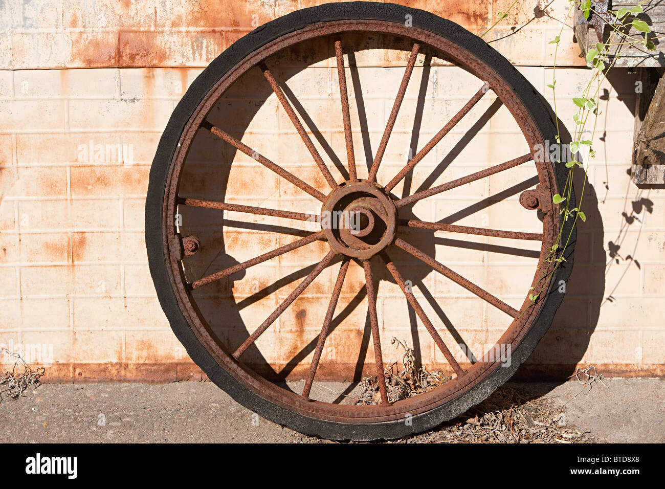 Old rusted wheel Stock Photo - Alamy