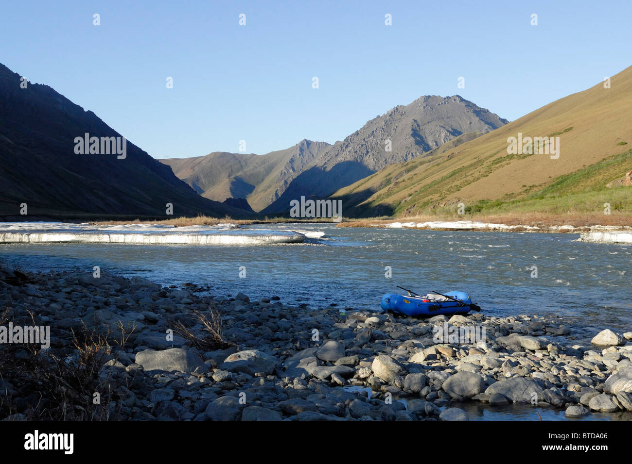 Kongakut river hi-res stock photography and images - Alamy