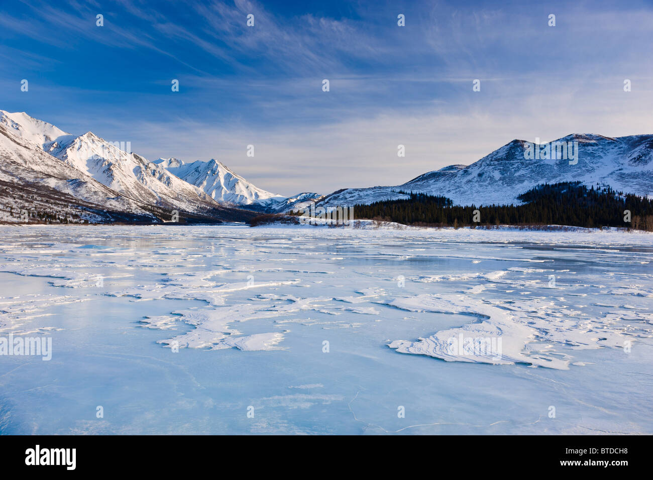 Layered mountain ridges hi-res stock photography and images - Alamy