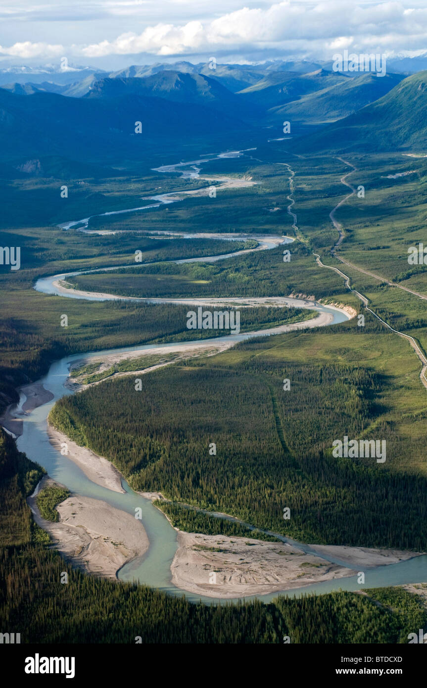Middle Fork of the Koyukuk River next to the Trans Alaska Pipeline and ...