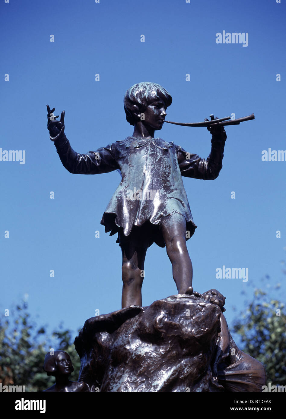 Peter pan hyde park london hi-res stock photography and images - Alamy