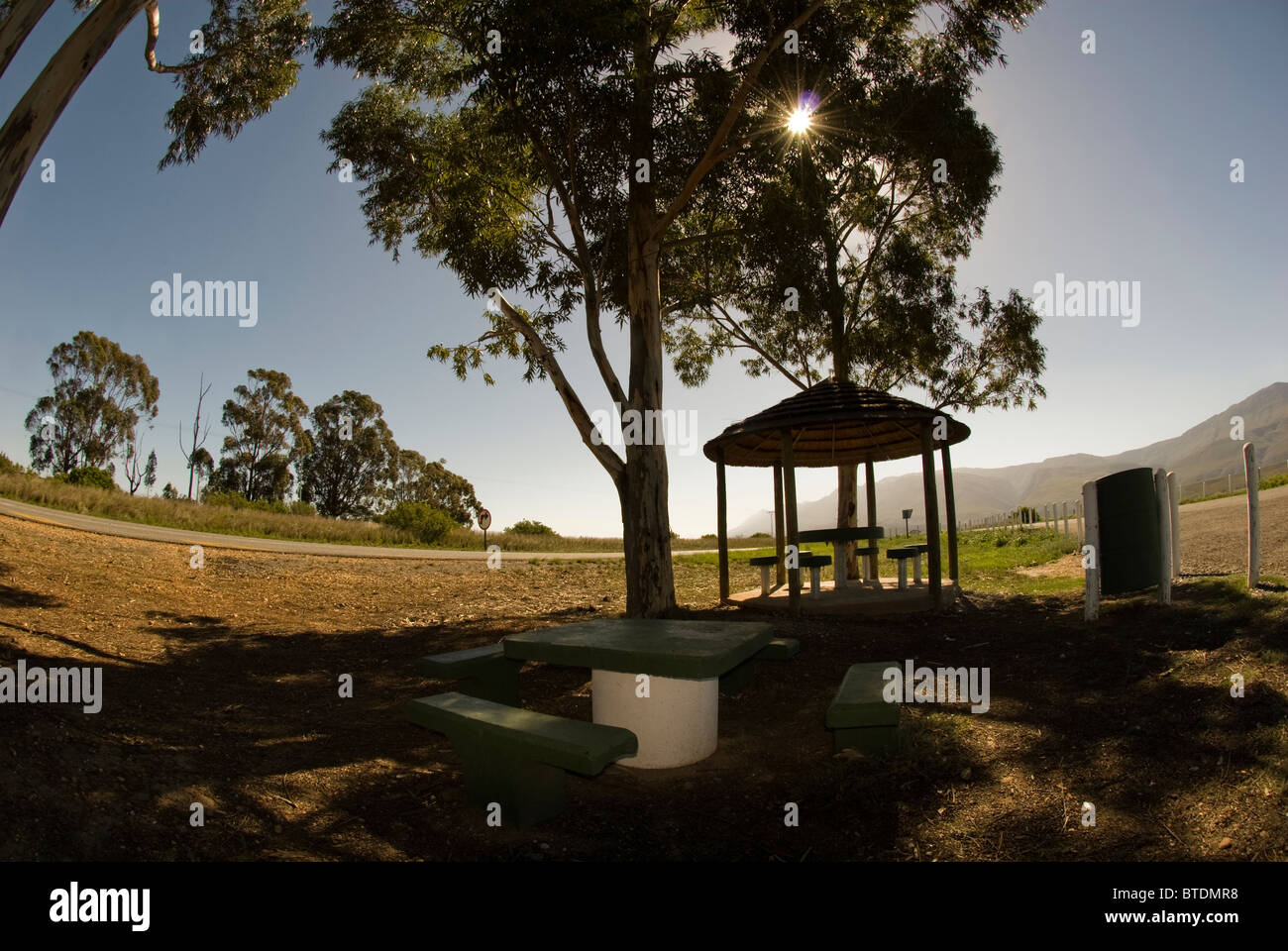 Road side roadside hi-res stock photography and images - Alamy