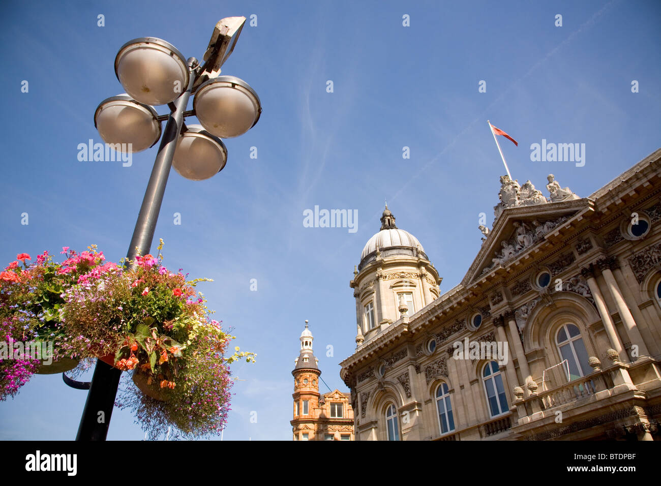 Queen Victoria Square Hull Stock Photo - Alamy