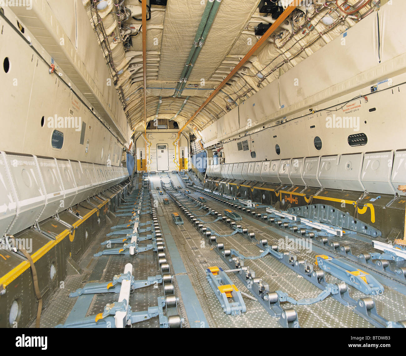 Africa Airport Cargo Plane High Resolution Stock Photography and Images ...