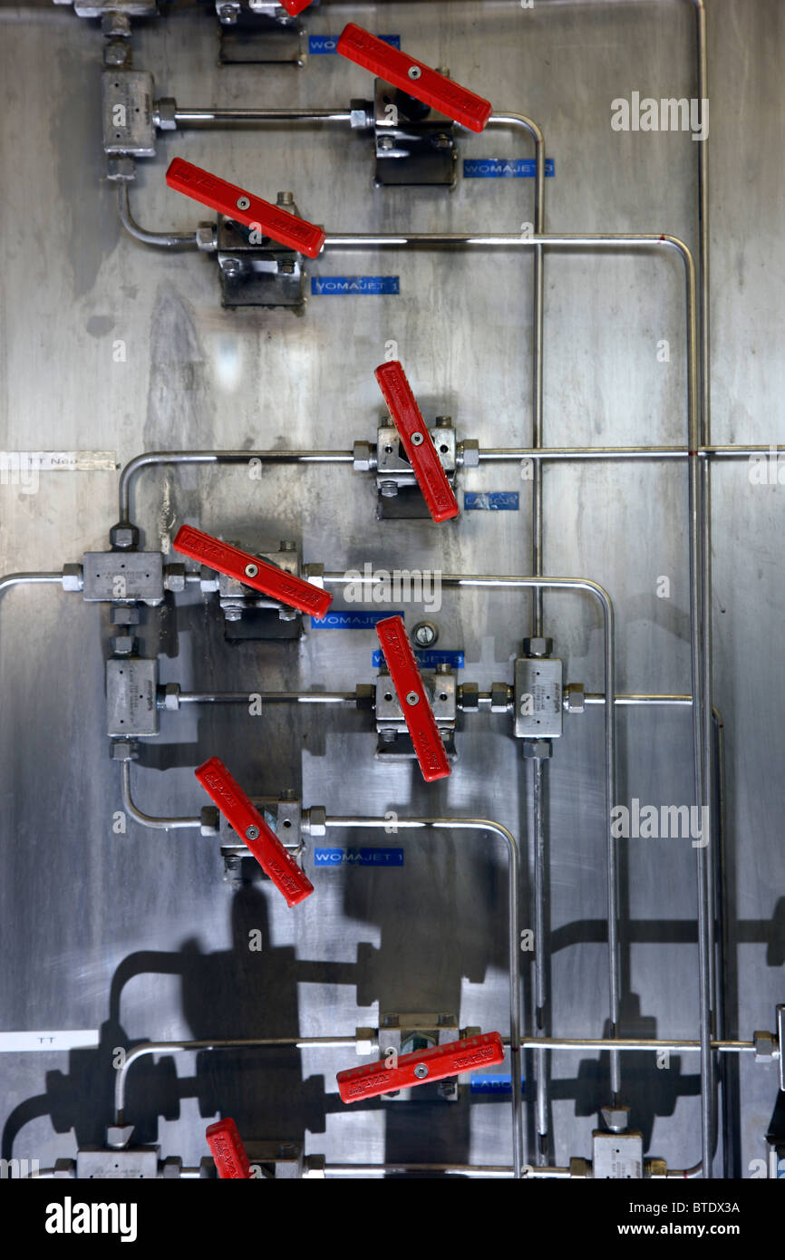 Water jet cutting plant. cutting of steal an other materials by a ...
