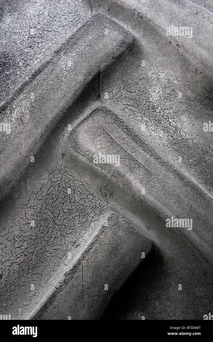 Tractor wheel patterns hi-res stock photography and images - Alamy