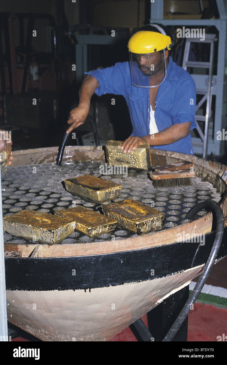 Gold washing hi-res stock photography and images - Alamy