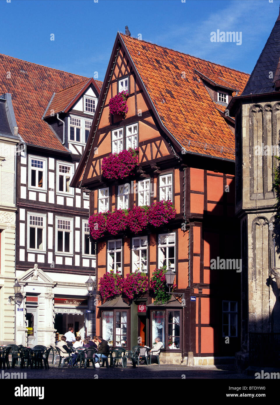 Beamed architecture hi-res stock photography and images - Alamy