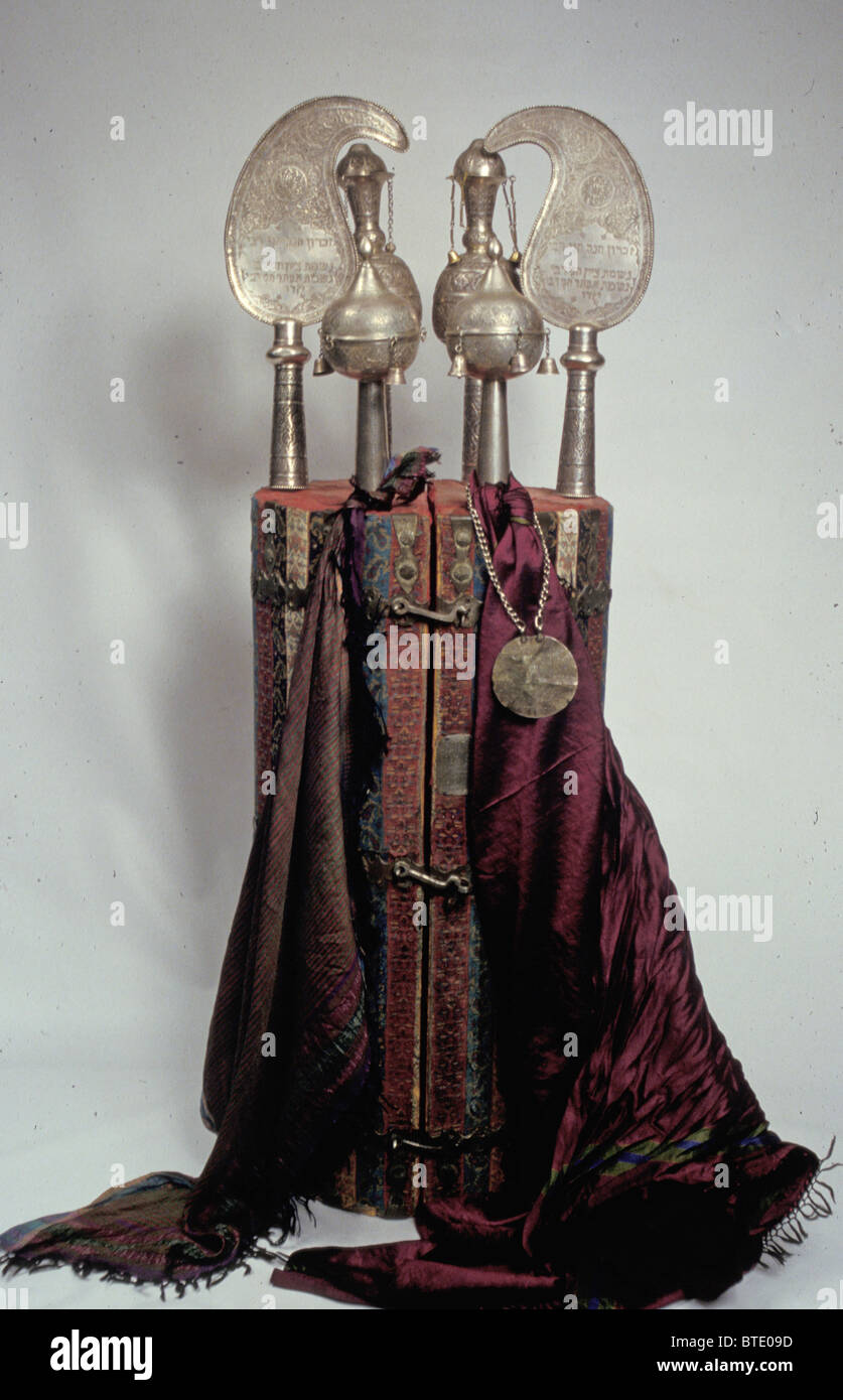 4644. TORAH SCROLL IN ITS DECORATED CASE WITH FOUR SILVER FINIALS, IRAN ...