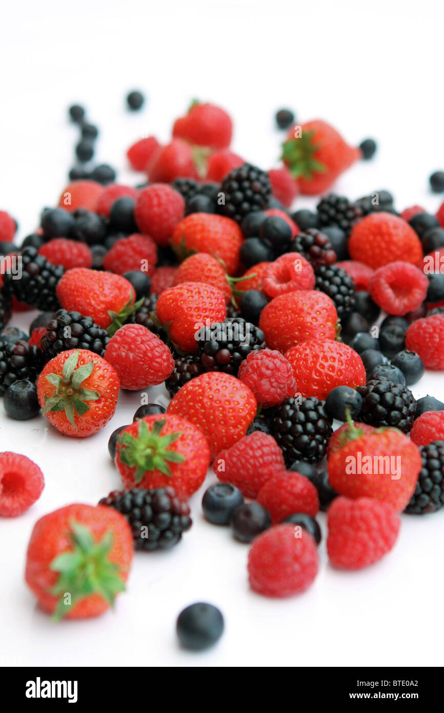 Scattered raspberries hi-res stock photography and images - Alamy