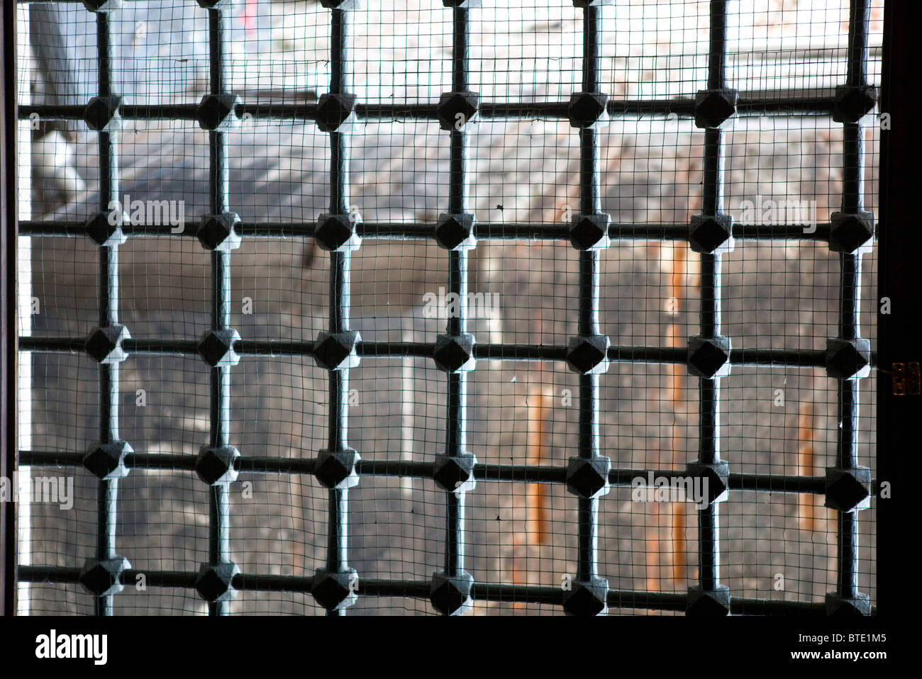 Yeni mosque Istanbul Turkey. reinforced window bars exteriors 101065 ...