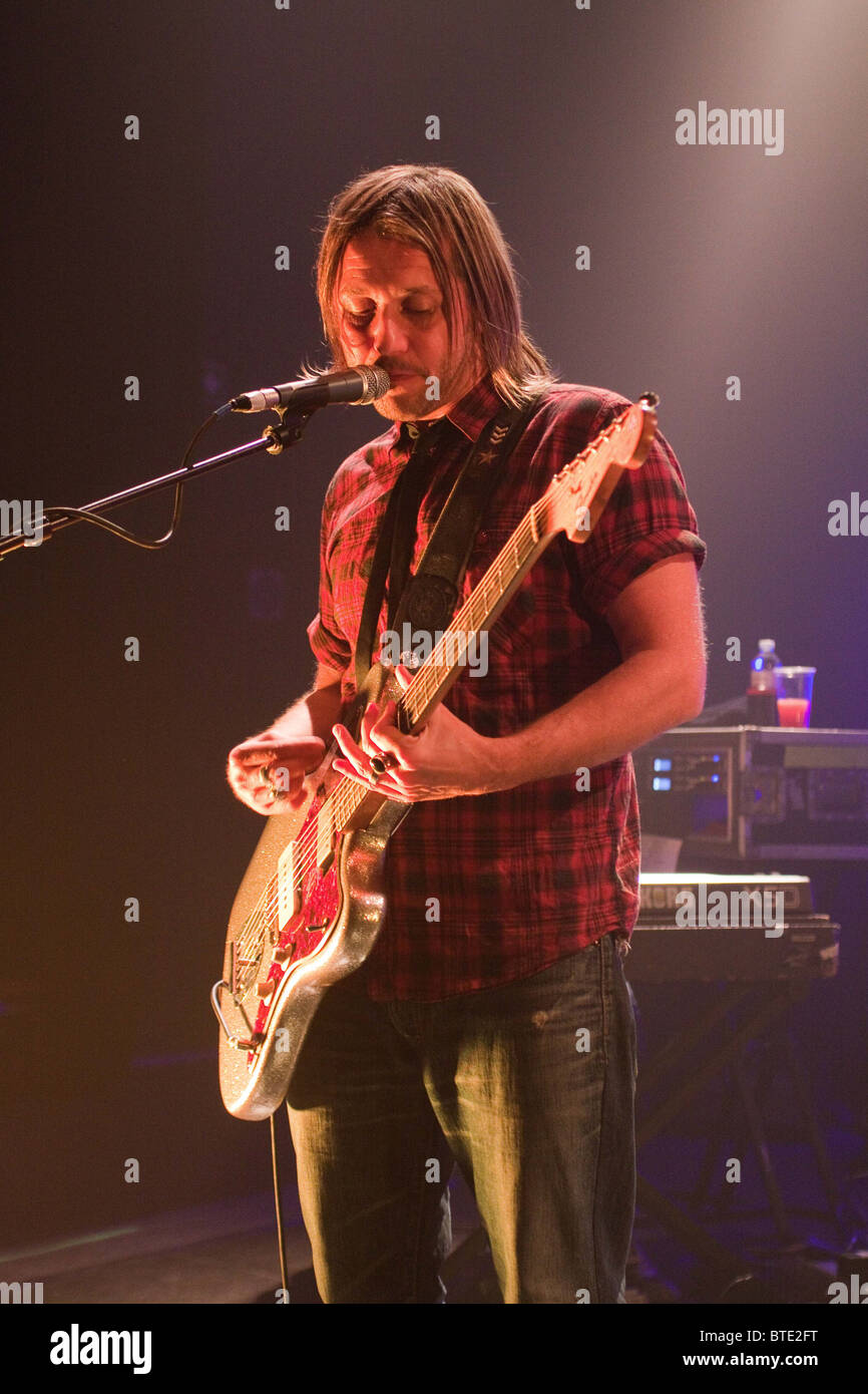 The lead singer of feeder hi-res stock photography and images - Alamy