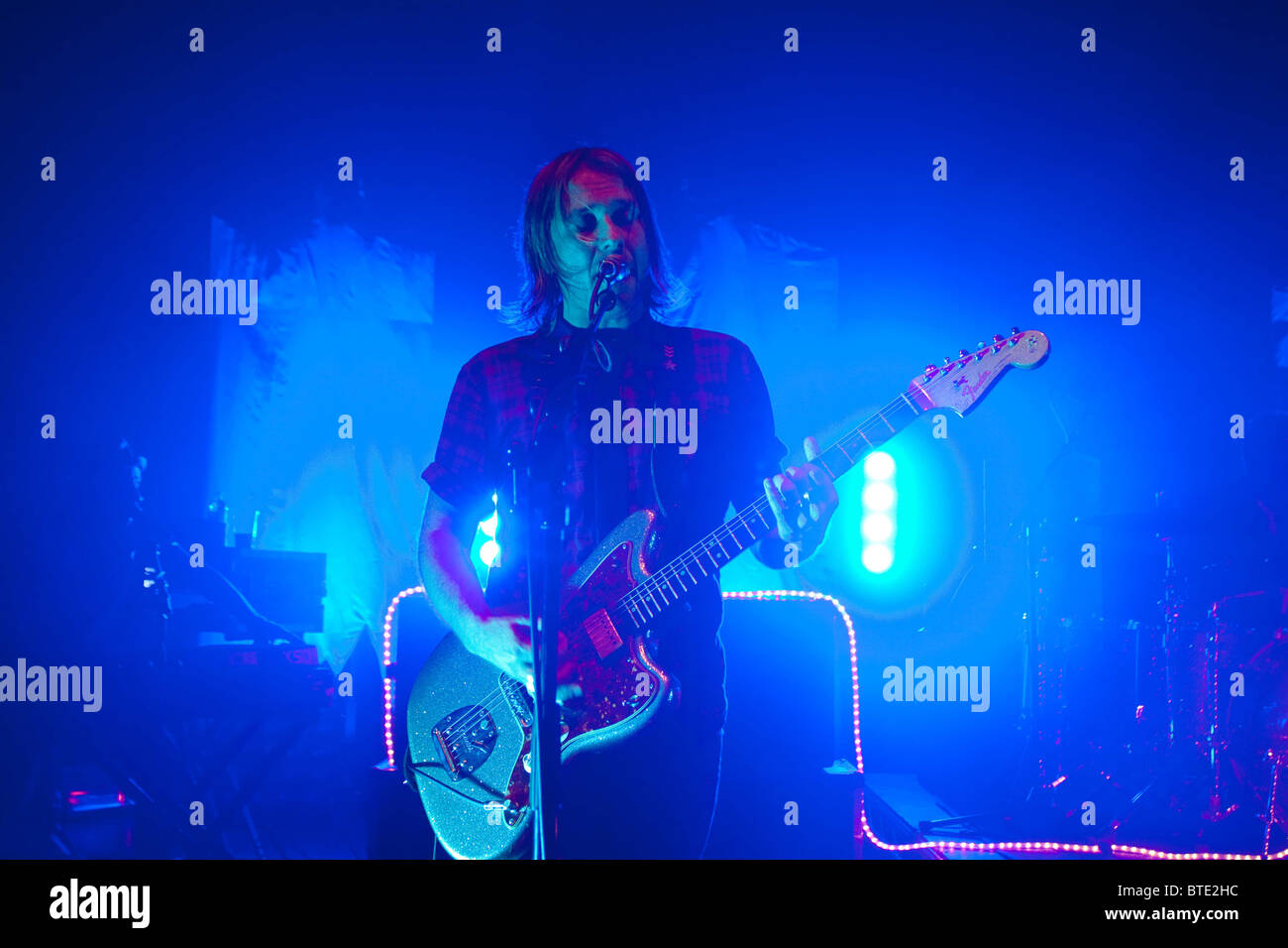 Lead singer feeder hi-res stock photography and images - Alamy