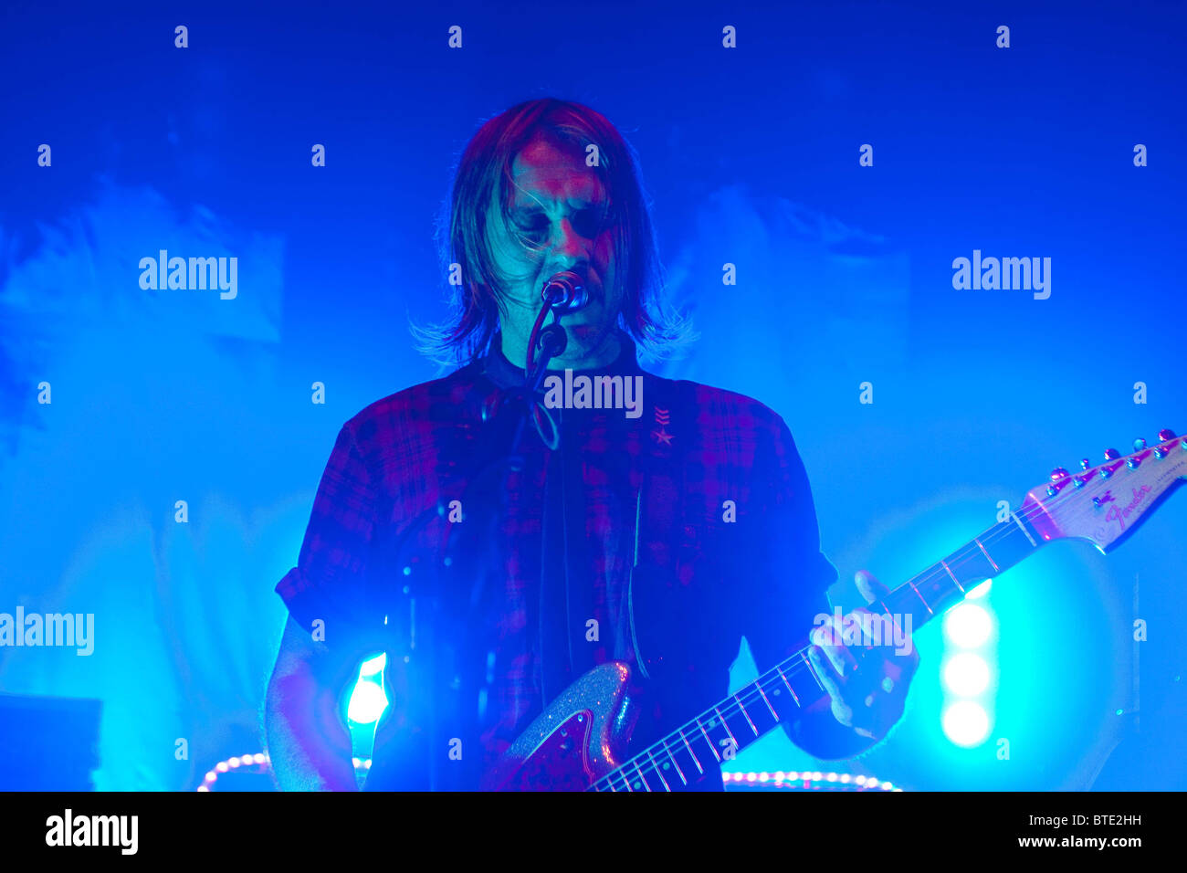 28/10/2010 Grant Nicholas, the lead singer / guitarist of the band ...