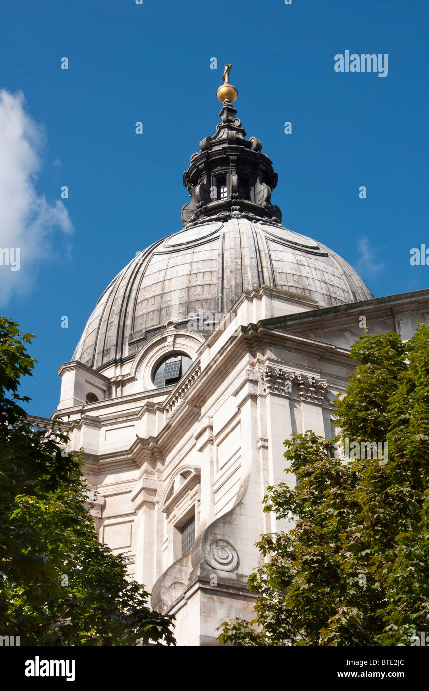 Holy trinity church, london, uk hi-res stock photography and images - Alamy