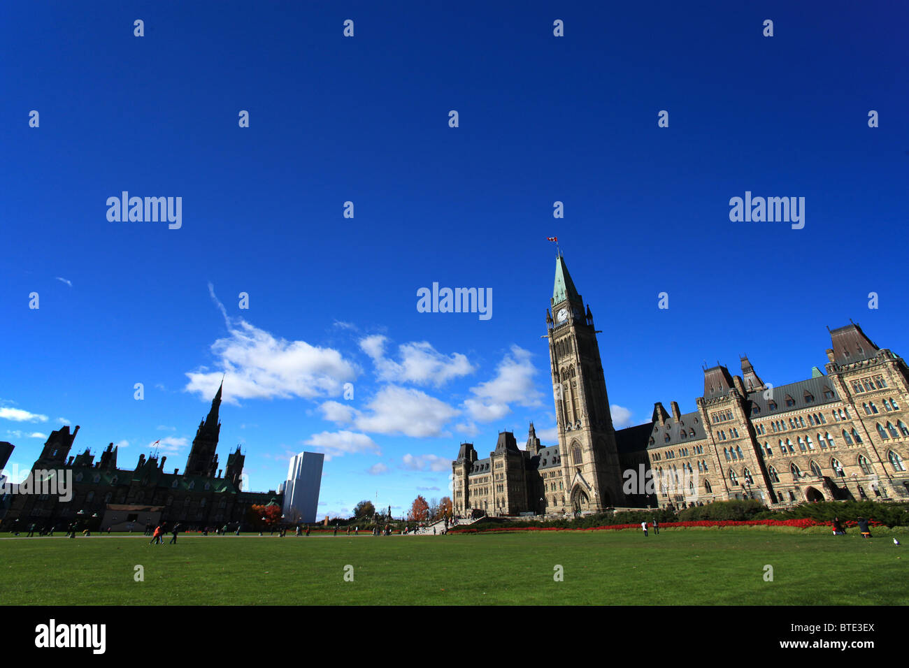 Ottawa parliament hill panorama hi-res stock photography and images - Alamy