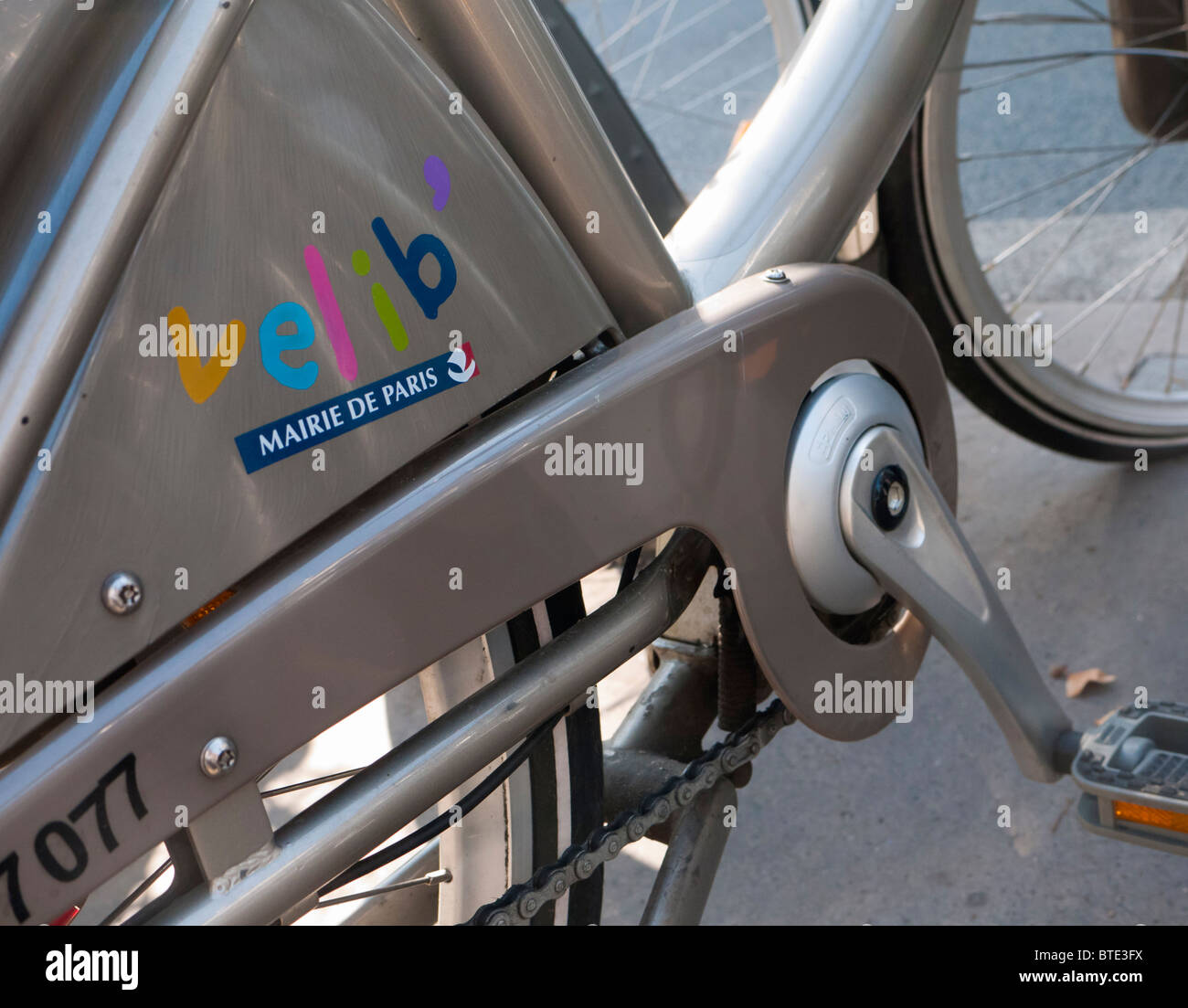 Velib public bicycle paris hi-res stock photography and images - Alamy
