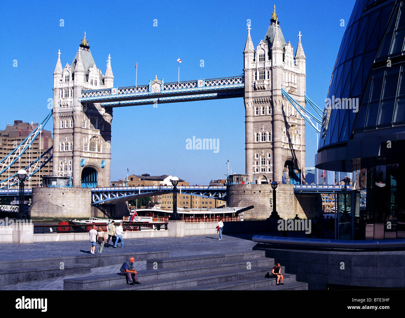 Tower Bridge & London Assembly Building Stock Photo - Alamy