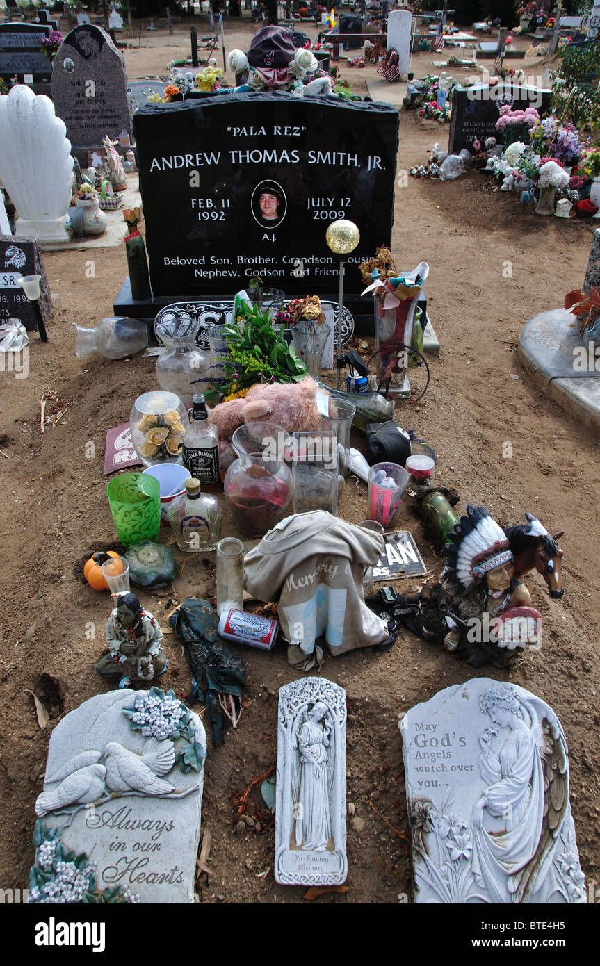 Indian Graves at the Pala Cemetery Stock Photo - Alamy