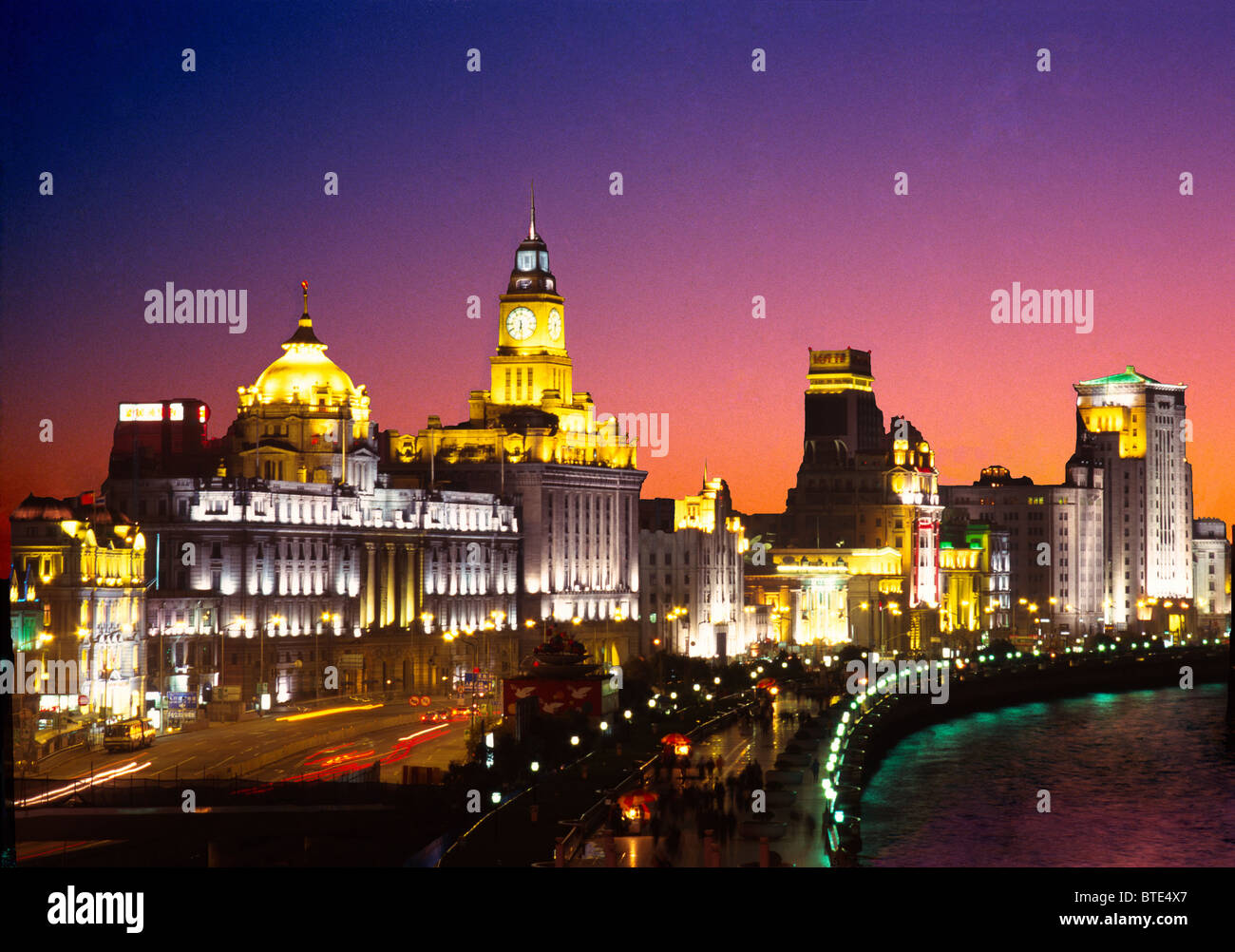 Shanghai Skyline, Dusk Stock Photo - Alamy