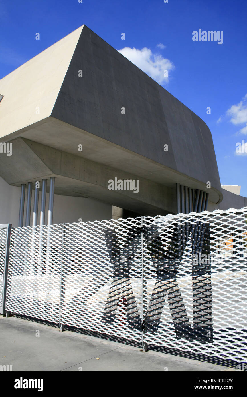 maxxi museum of modern art in rome italy Stock Photo - Alamy