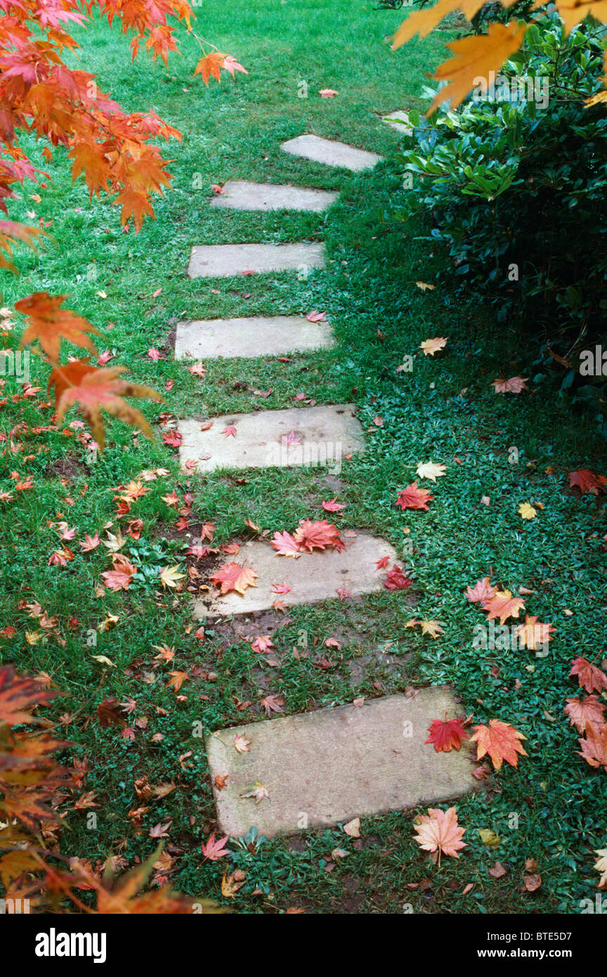 Gardens paving details country hi-res stock photography and images - Alamy