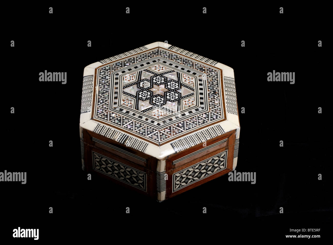 Jewish art box hi-res stock photography and images - Alamy