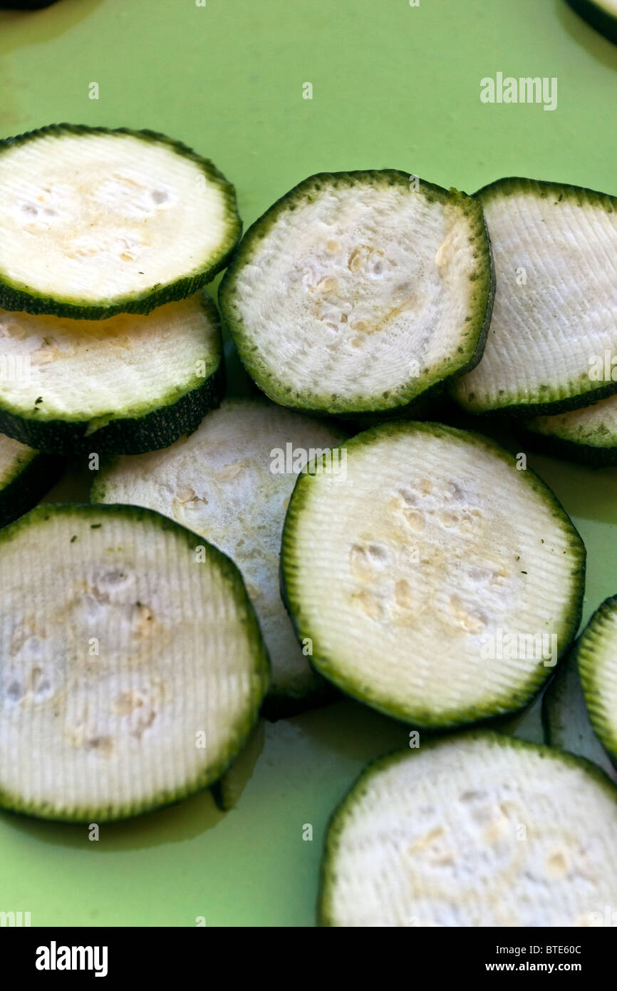 Round sliced courgette Stock Photo - Alamy