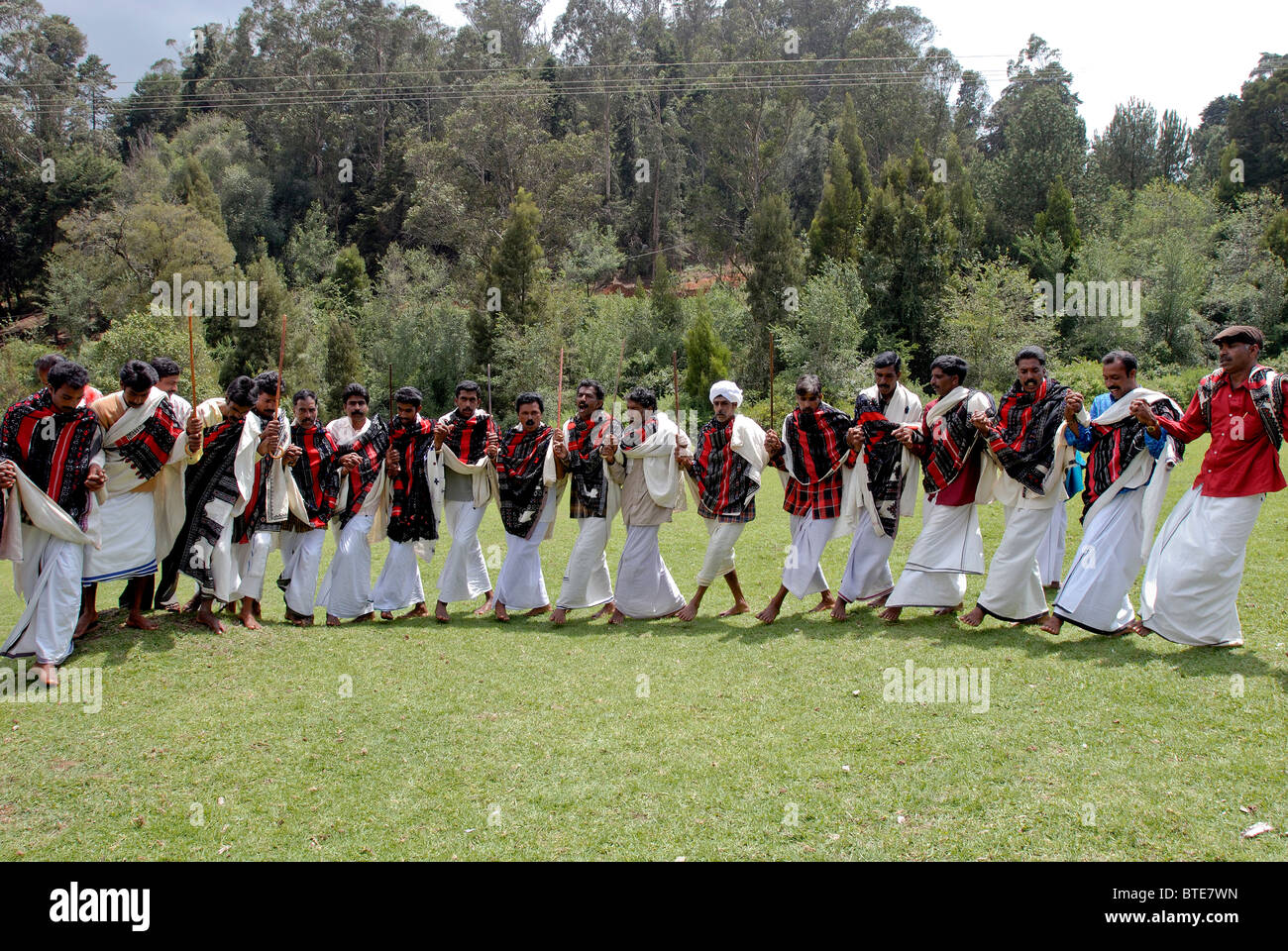 Toda tribe hi-res stock photography and images - Alamy