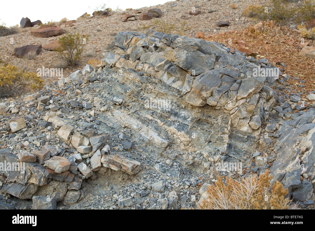 Exposed quartzite layers california usa hi-res stock photography and ...