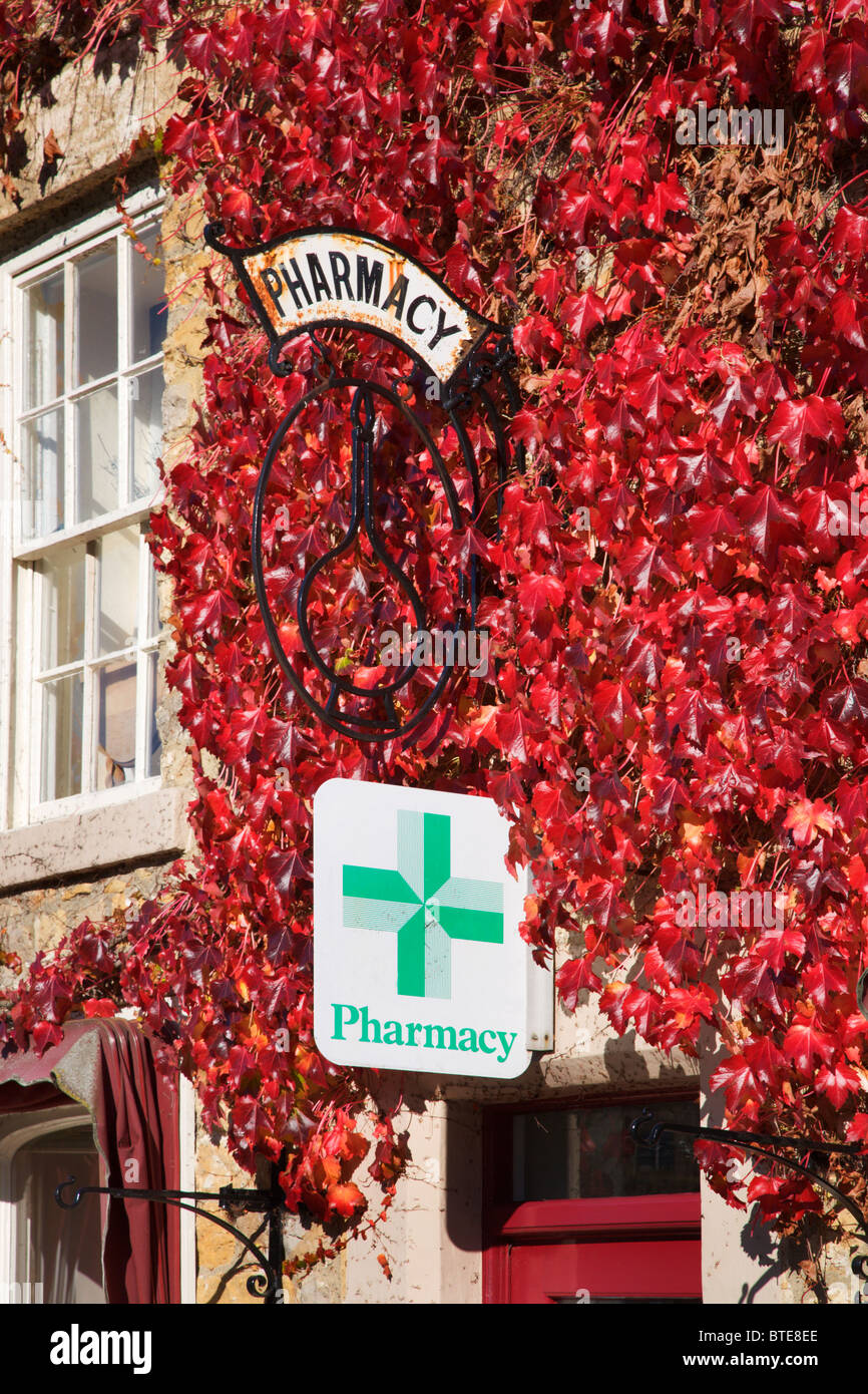 Pharmacy sign hi-res stock photography and images - Alamy