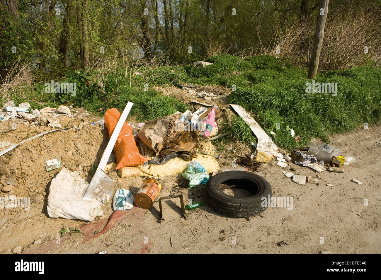 Littered roadside hi-res stock photography and images - Alamy