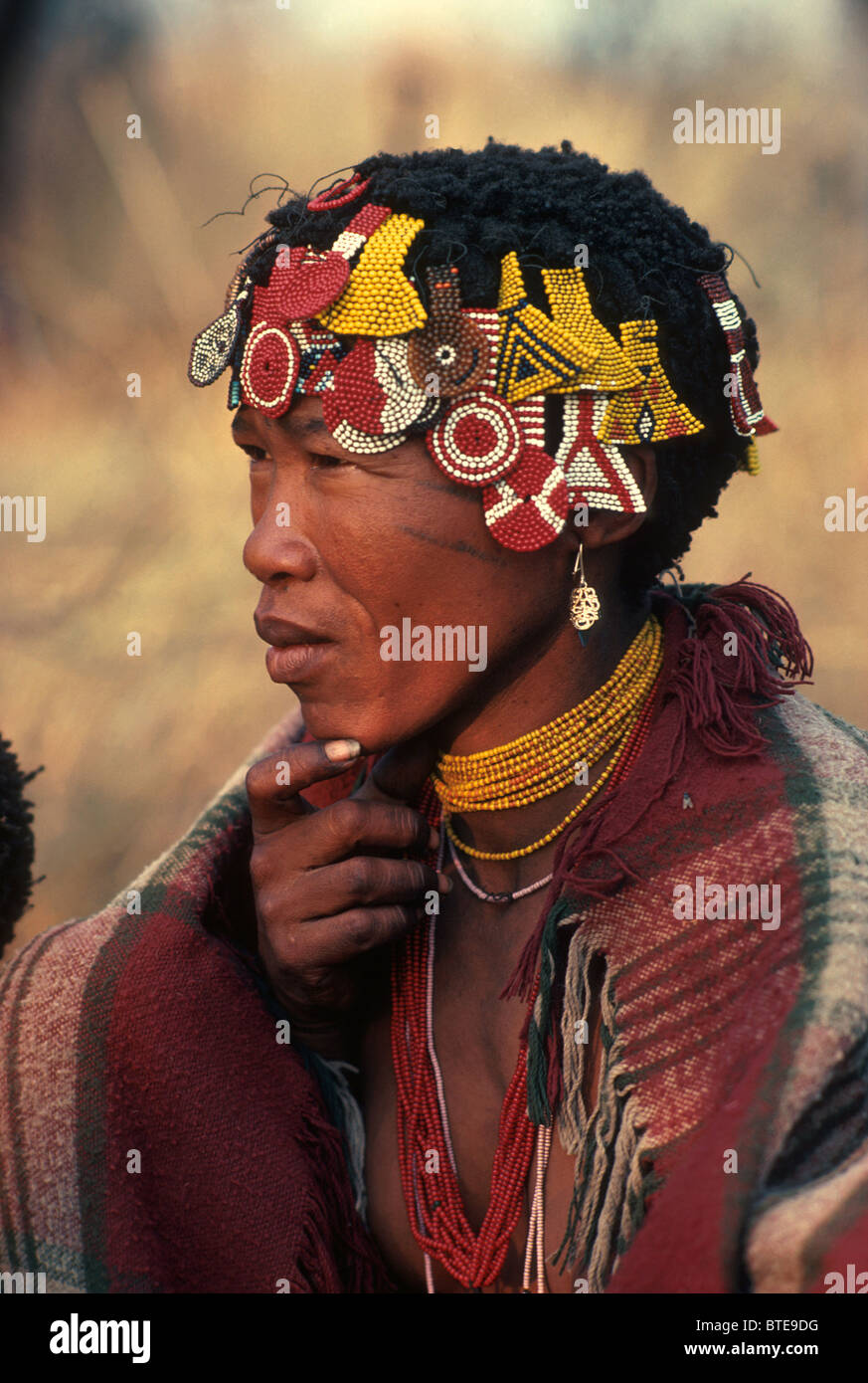 Bushman woman hi-res stock photography and images - Alamy