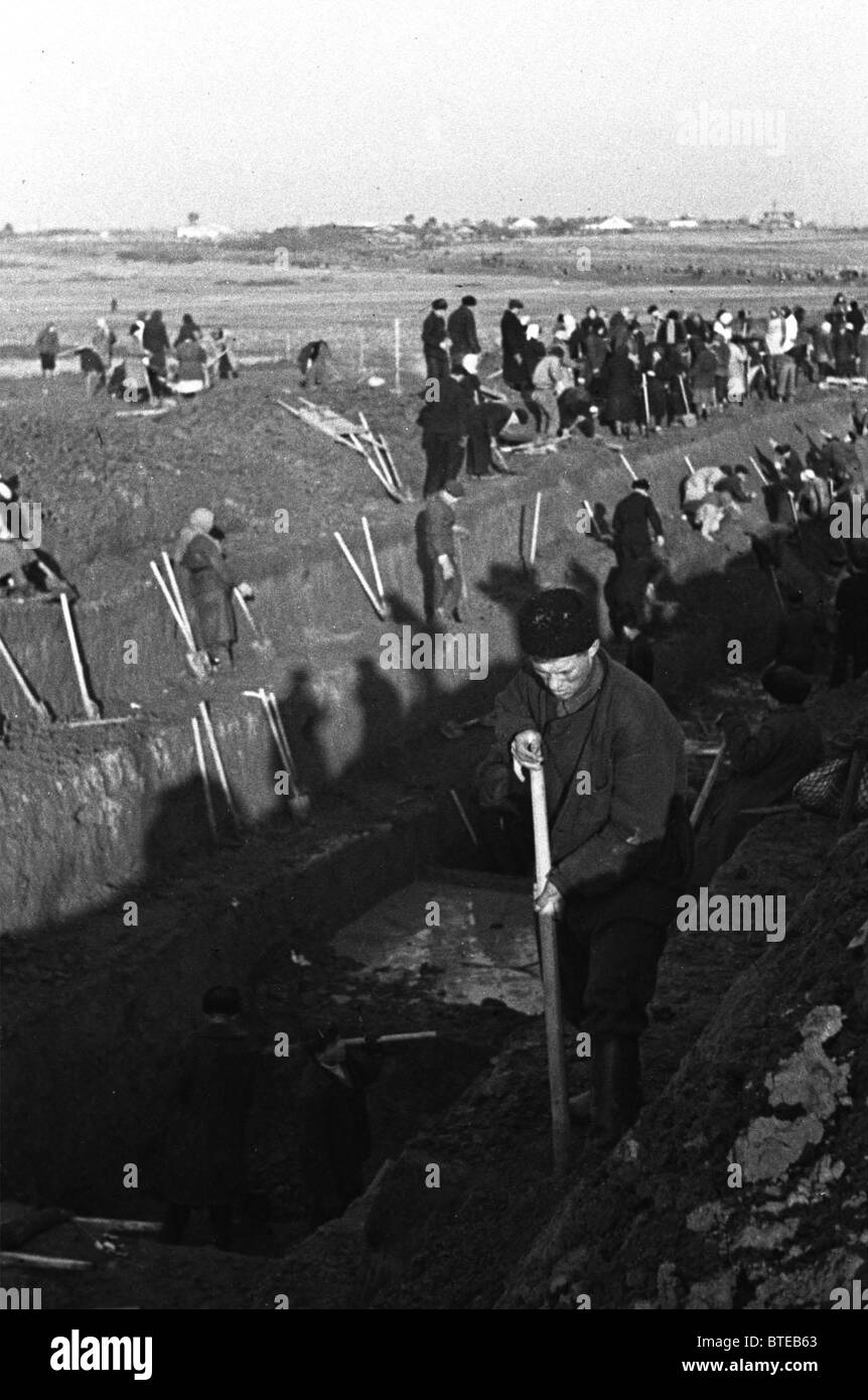 Defensive War High Resolution Stock Photography and Images - Alamy