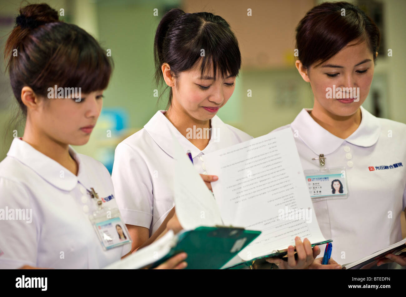 Hospital nursing meeting hi-res stock photography and images - Alamy