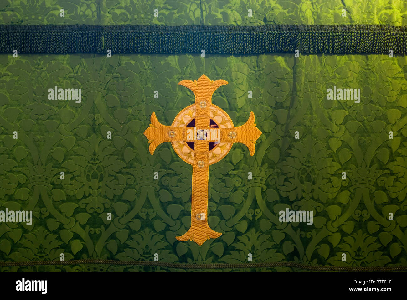 Cross with cloth hi-res stock photography and images - Alamy