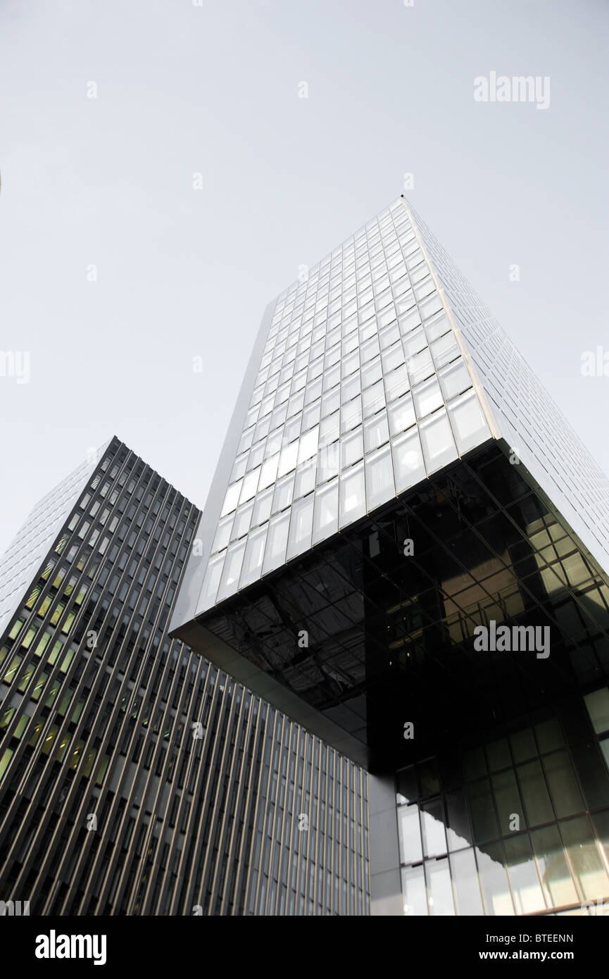 Angled architecture hi-res stock photography and images - Alamy