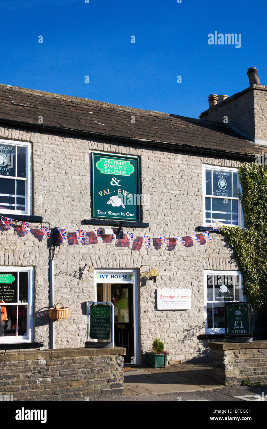 Val Ewe Store in Leyburn North Yorkshire England Stock Photo - Alamy