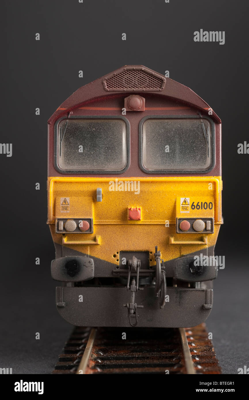 Ews diesel locomotive class 66 hi-res stock photography and images - Alamy