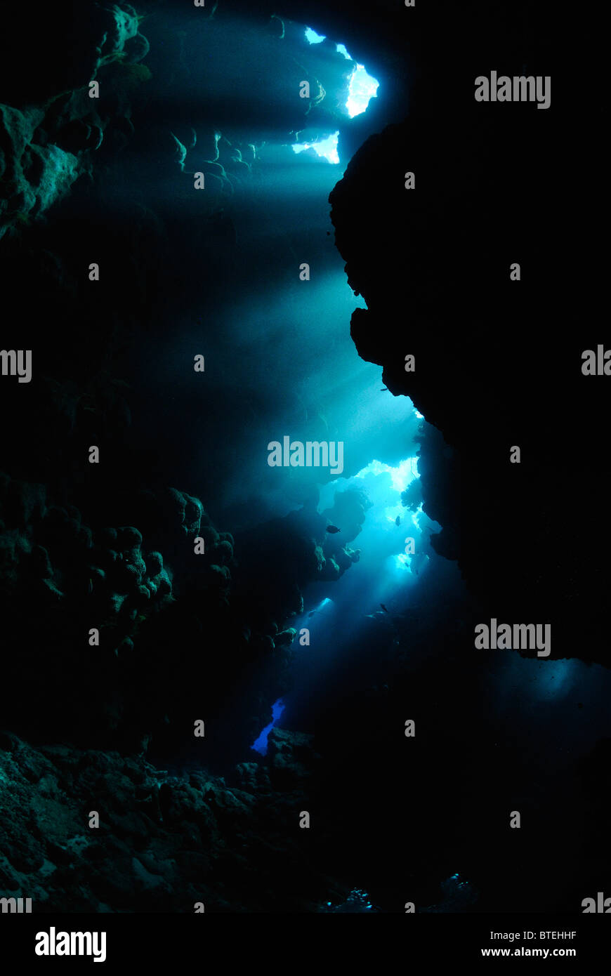 Rays of light in cave hi-res stock photography and images - Alamy