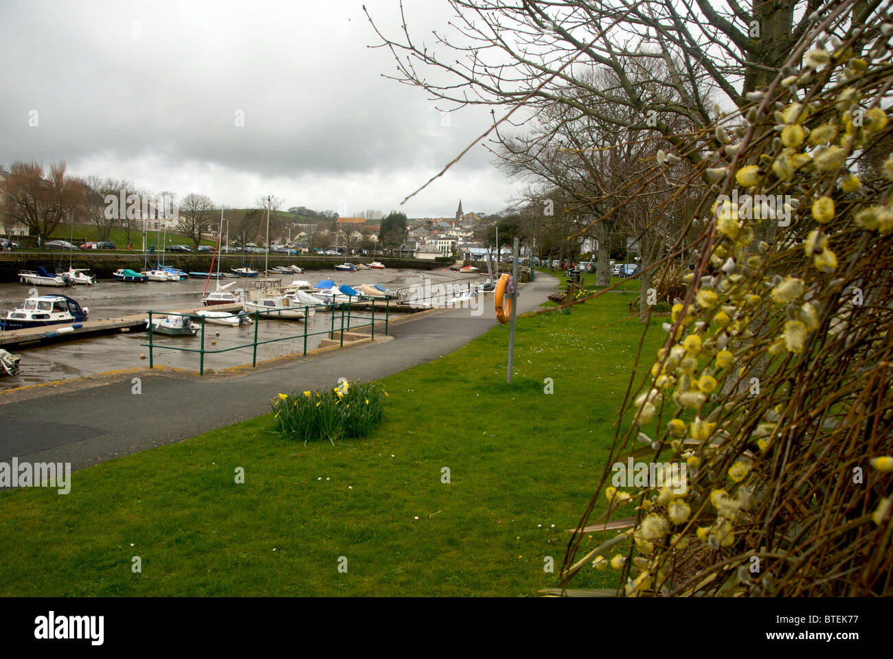 Kingsbridge Devon UK Harbor Harbour Stock Photo - Alamy