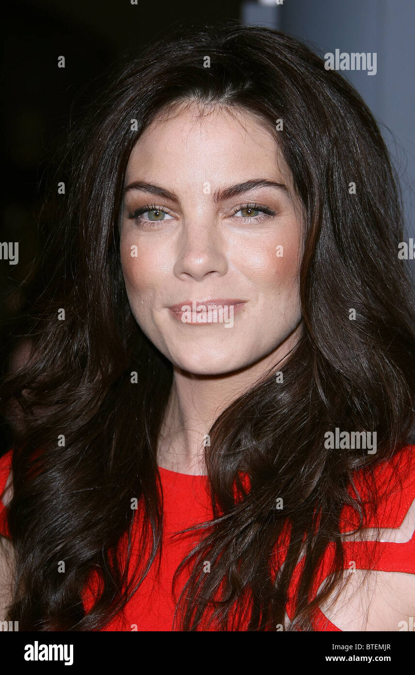 MICHELLE MONAGHAN DUE DATE LOS ANGELES PREMIERE HOLLYWOOD LOS ANGELES ...
