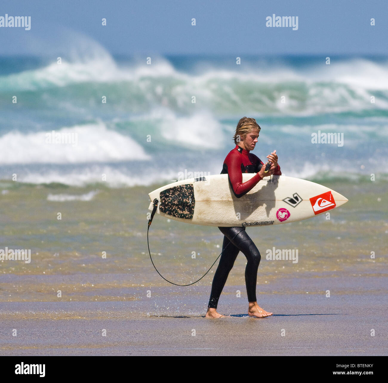 Porthtowan surfing hi-res stock photography and images - Alamy