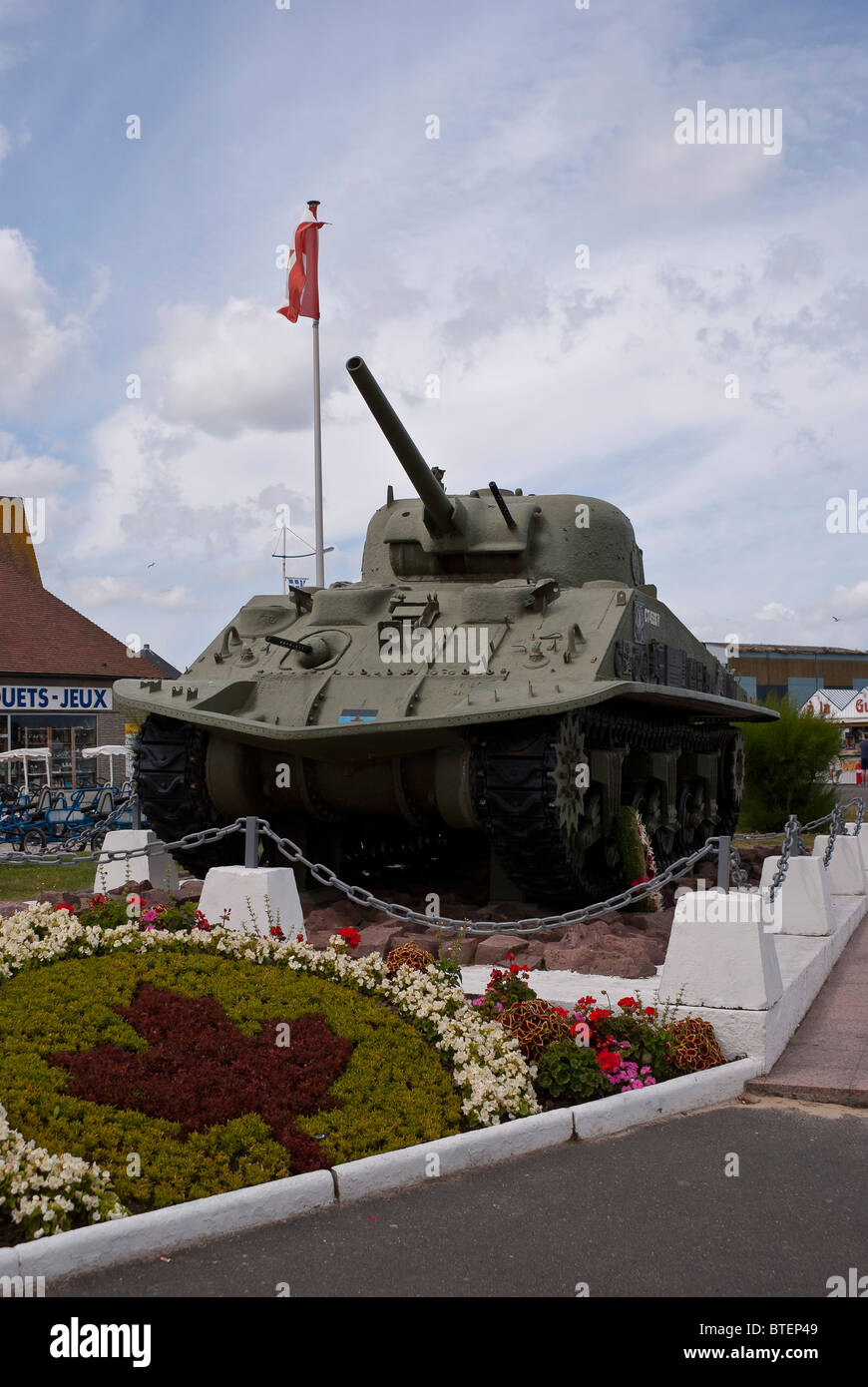 Sherman tank 7th Candian Infantry Brigade in Courselles-sur-Mer ...