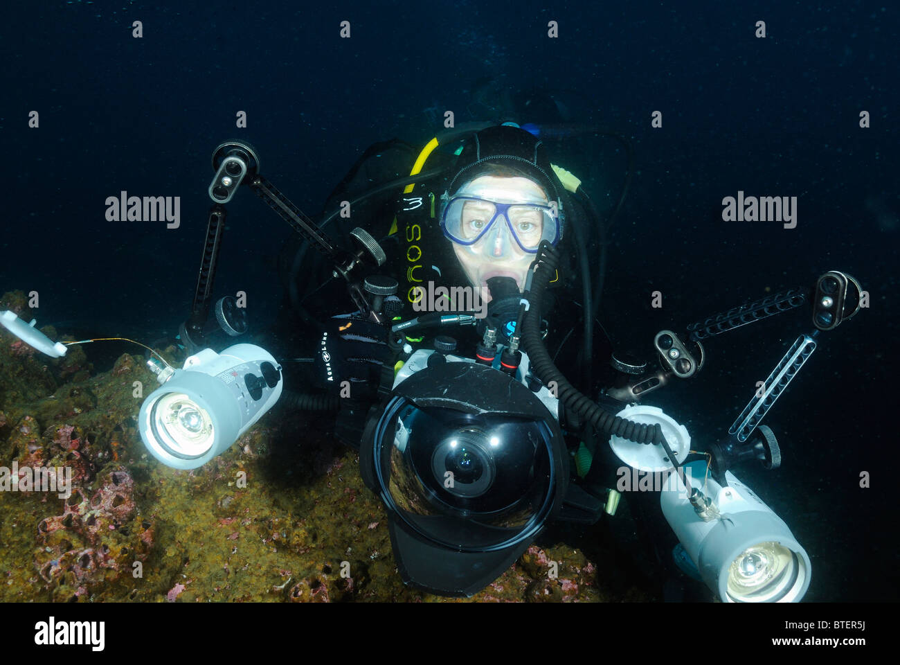 Woman scuba diver hi-res stock photography and images - Alamy