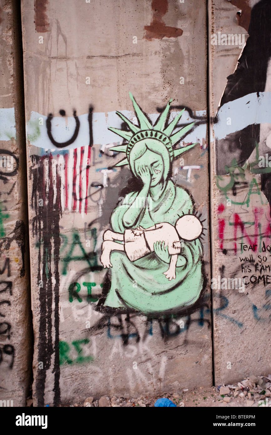 Palestine flag graffiti hi-res stock photography and images - Alamy