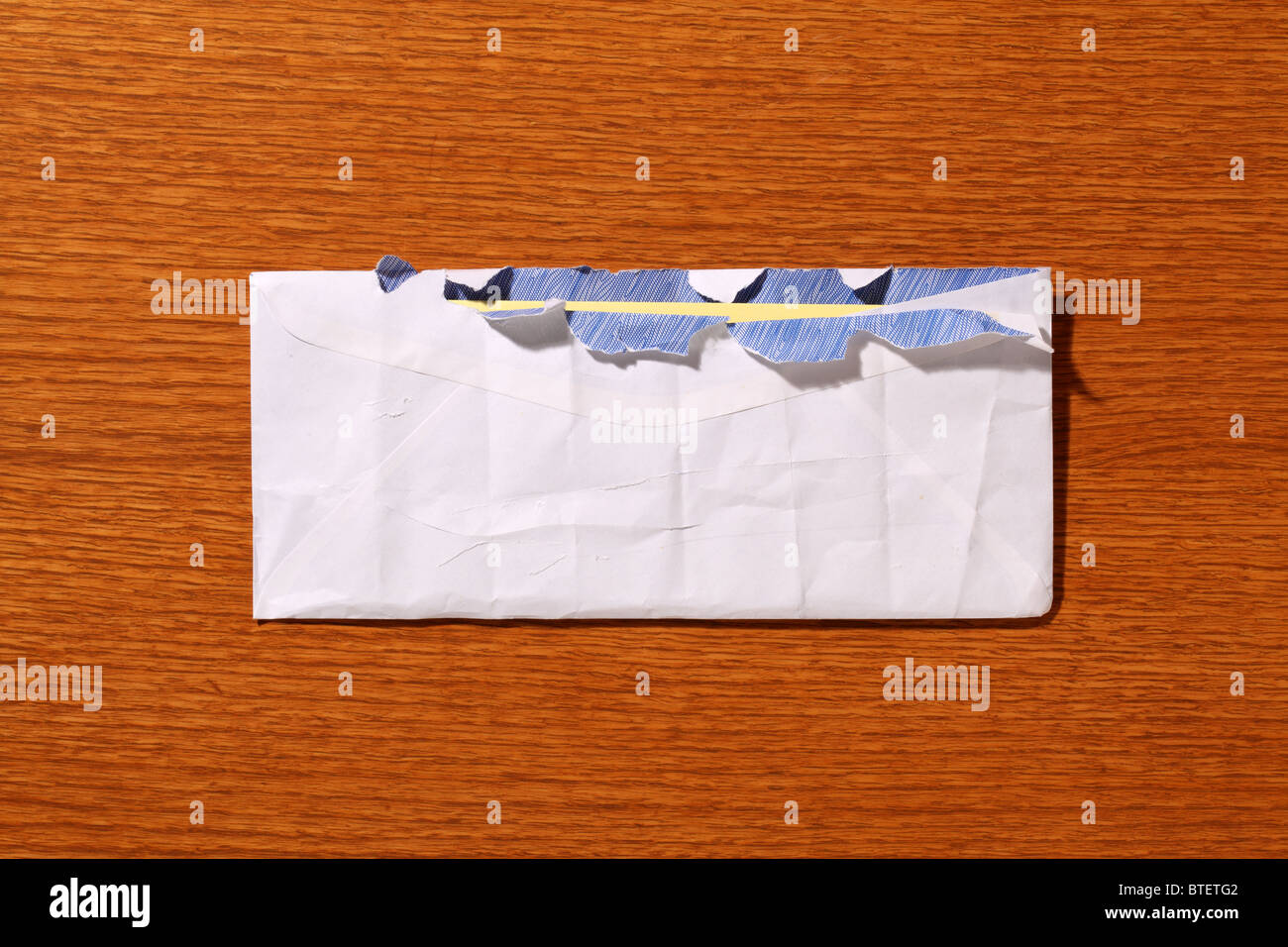 Open brown envelope hi-res stock photography and images - Alamy