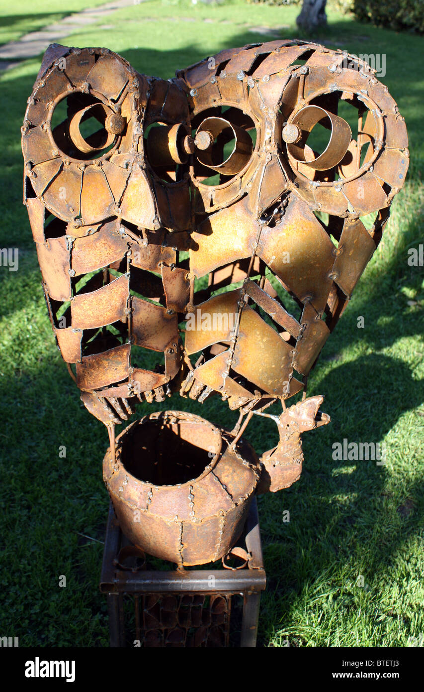 Welded sculpture hi-res stock photography and images - Alamy